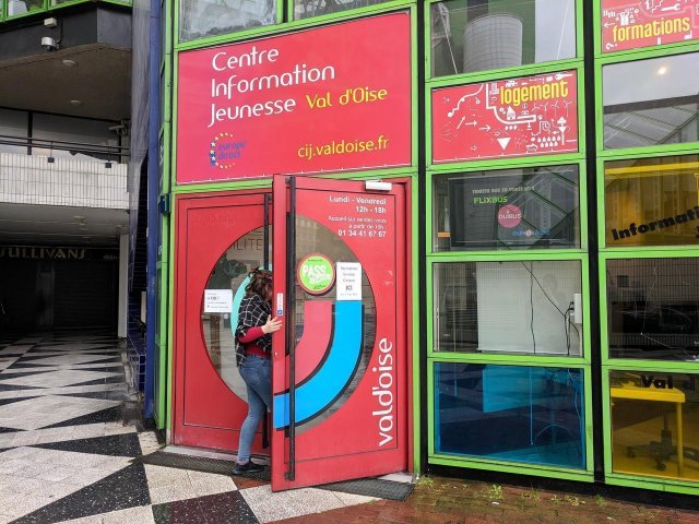 Visite du CIJ (Centre Information Jeunesse) avec les 3èmes - Collège Le ...